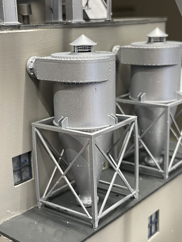 Cyclone Dust Collector – Tully Models